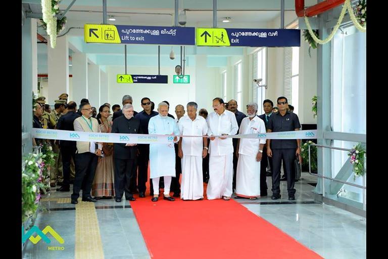 Kochi metro opens | News | Railway Gazette International